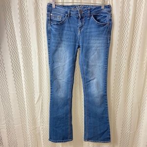 Wallflower | Jeans | Wallflower Medium Wash Jeans Size 9 Distressed | Poshmark
